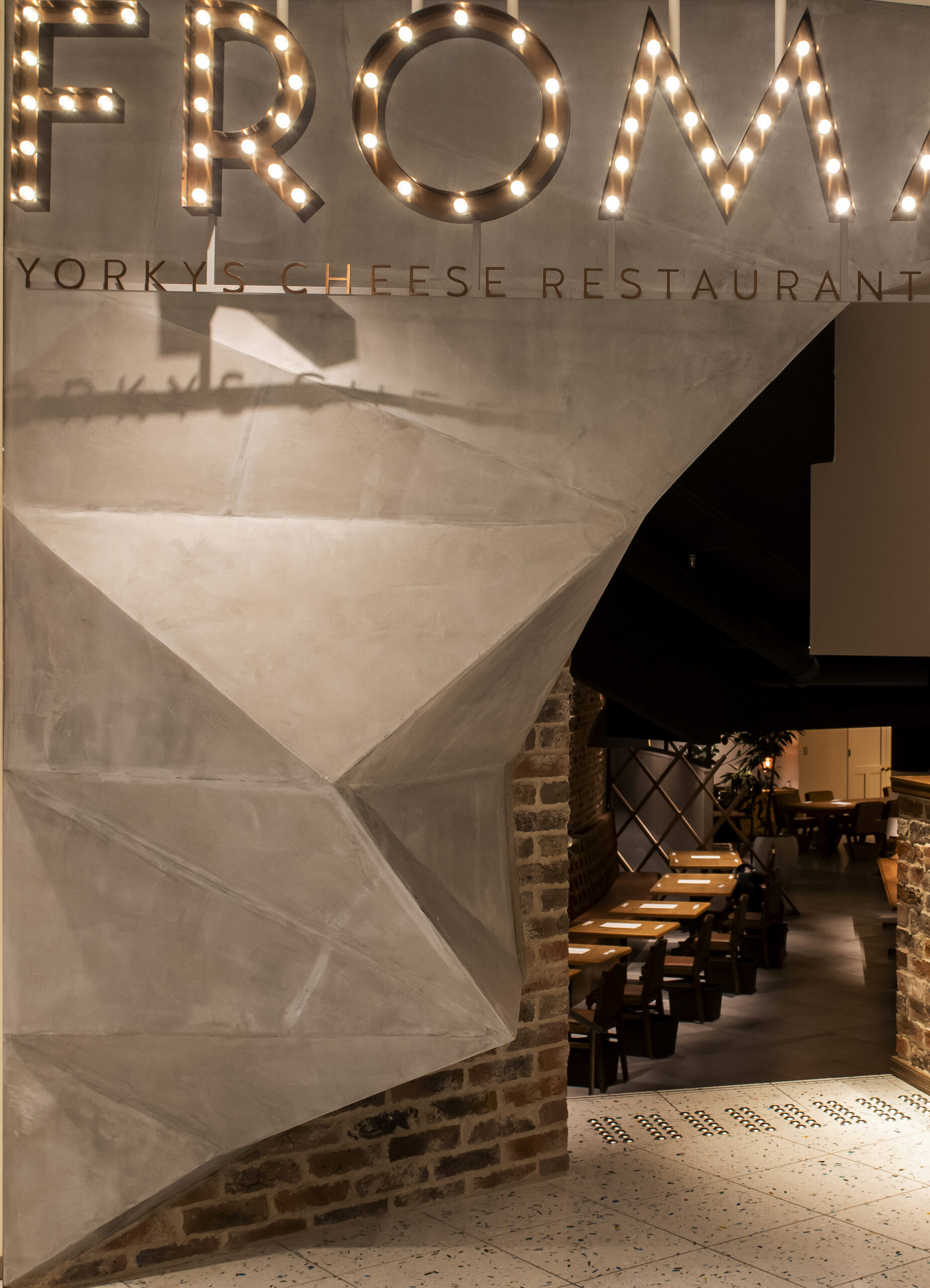 兵庫 restaurant FROMA 神戸国際会館 | レストラン |株式会社 TRANSFORM｜店舗内装・デザイン・設計施工 ...