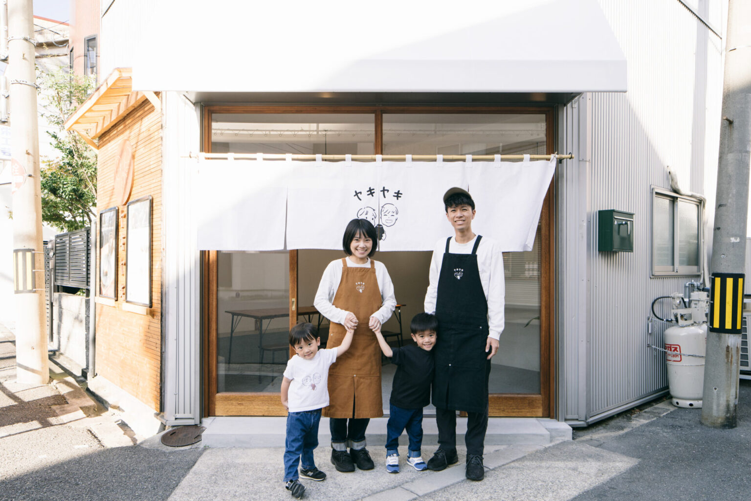 大阪 カフェ ヤキヤキ ｜株式会社 TRANSFORM｜店舗内装・デザイン・設計施工 > CAFE SHOP SIMPLE NATURAL ショップ シンプル ナチュラル 改装